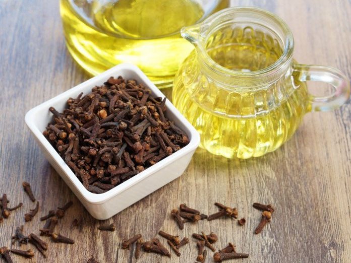 Clove Oil to Relieve Teething Pain in Babies