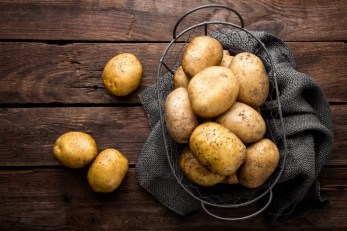 15 Amazing Health Benefits of Drinking Potato Juice
